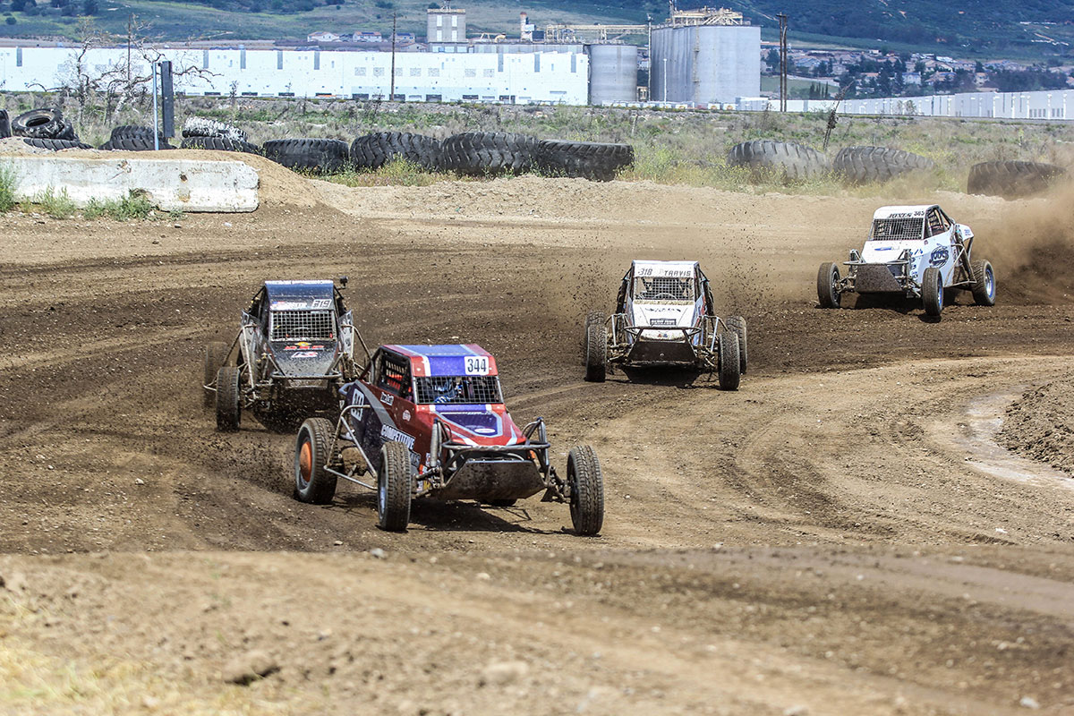Shortcourse Racers ON the GAS at Glen Helen - DirtSportsWorld